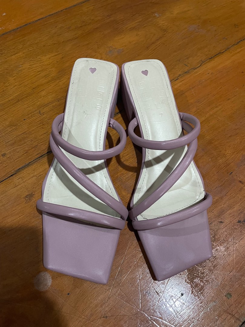 Hue Marie Plum Block Low Heels, Women's Fashion, Footwear, Flats ...