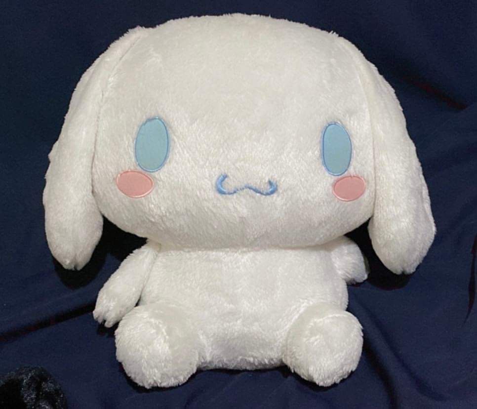 Jumbo cinnamoroll plush, Hobbies & Toys, Toys & Games on Carousell
