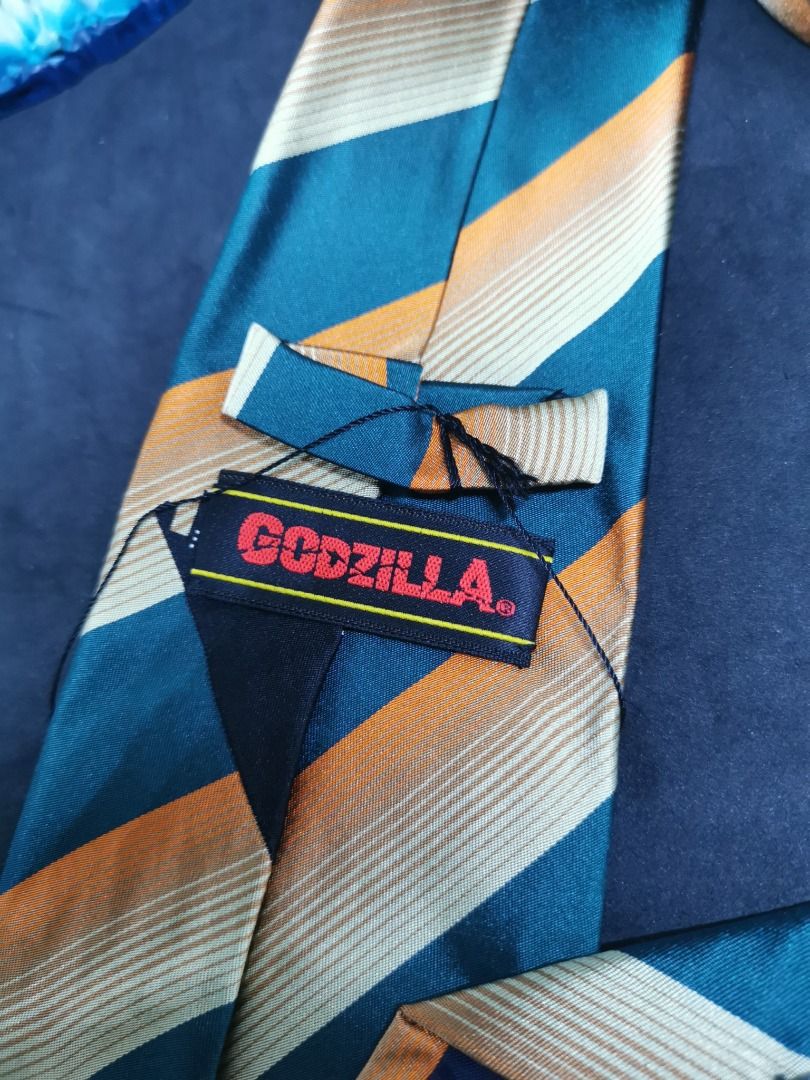 Kingoji (Godzilla 1962) Bust and Neck Tie Set by Taki Corporation ...