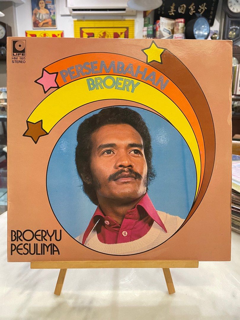 Lp Broery Pesulima - Persembahan Broery, Hobbies & Toys, Music & Media ...