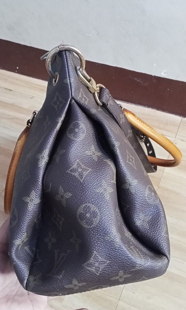 LV Pallas Monogram, Luxury, Bags & Wallets on Carousell