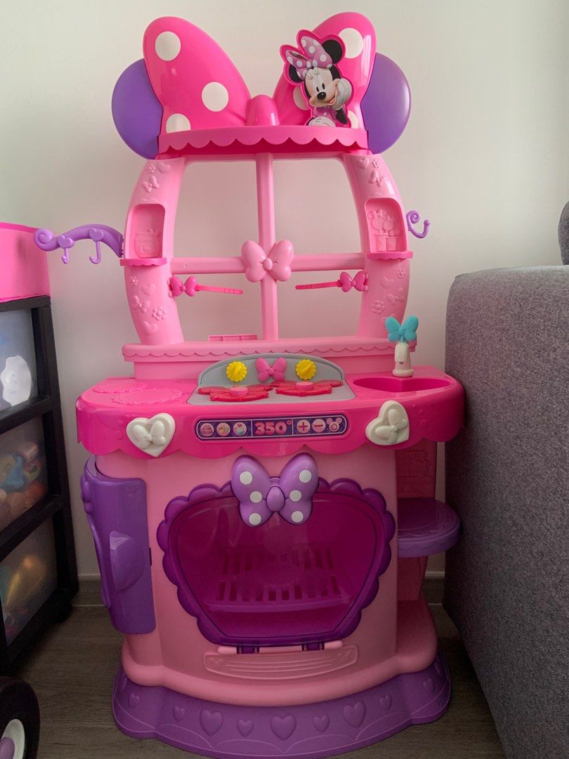 Minnie Mouse kitchen, Hobbies & Toys, Toys & Games on Carousell