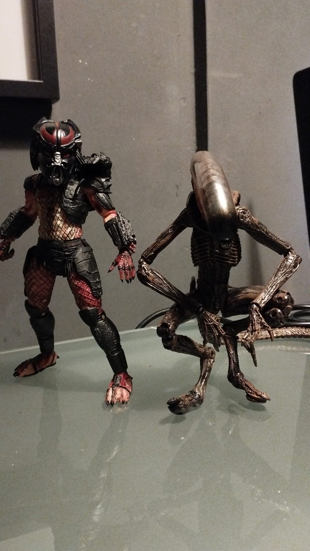 NECA Predator Alien set, Hobbies & Toys, Toys & Games on Carousell