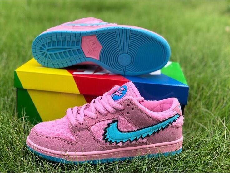 Nike SB Dunk Low Grateful Dead Bears Pink, 男裝, 鞋, 波鞋 Nike SB Dunk Low Grateful Dead Bears Pink, 男裝, 鞋, 波鞋