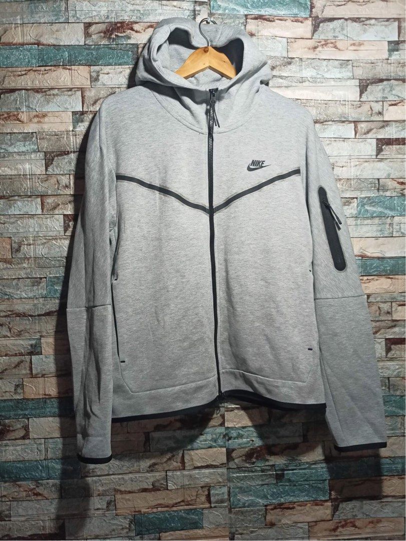 Nike TF jacket with hood, Women's Fashion, Coats, Jackets and Outerwear ...