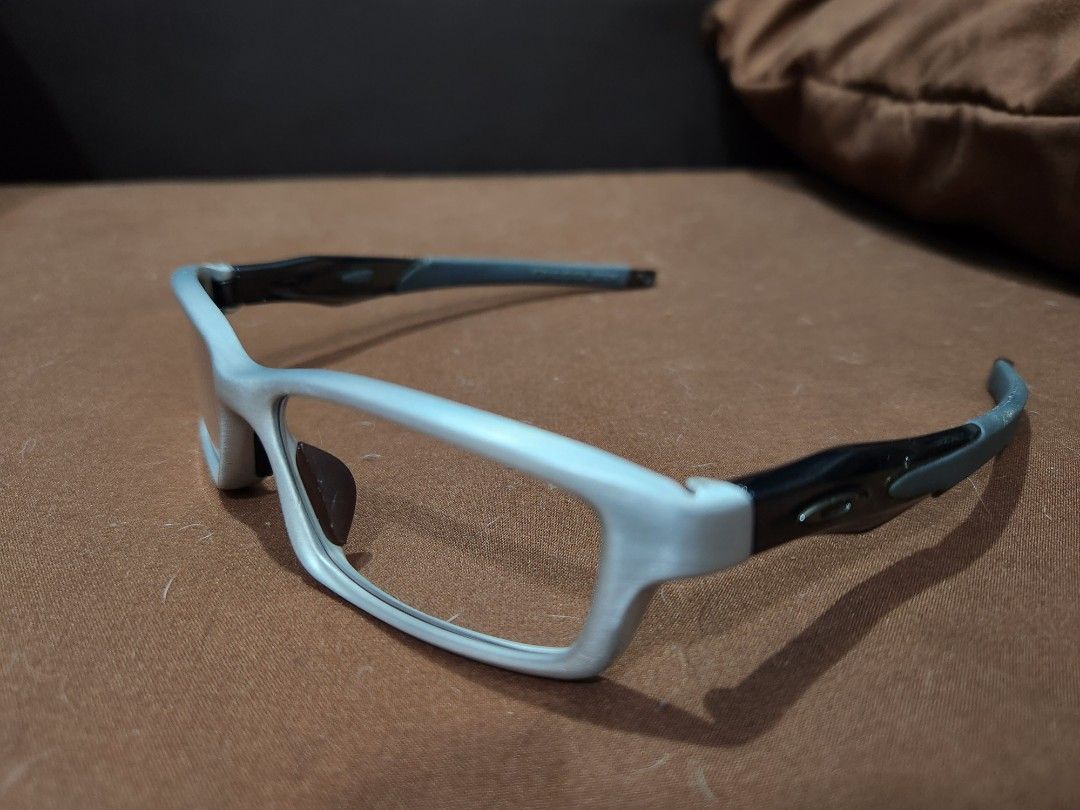 Oakley Crosslink Pro, Men's Fashion, Watches & Accessories, Sunglasses ...