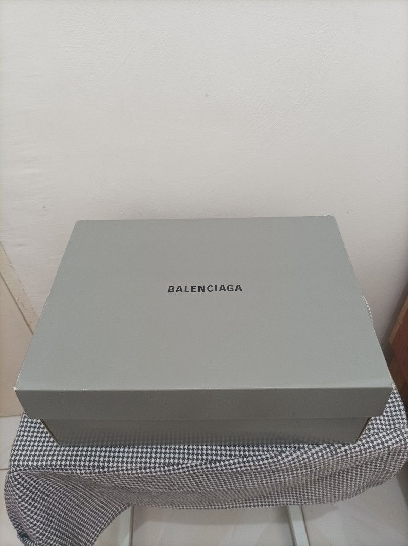 Original Balenciaga shoe box, Luxury, Bags & Wallets on Carousell