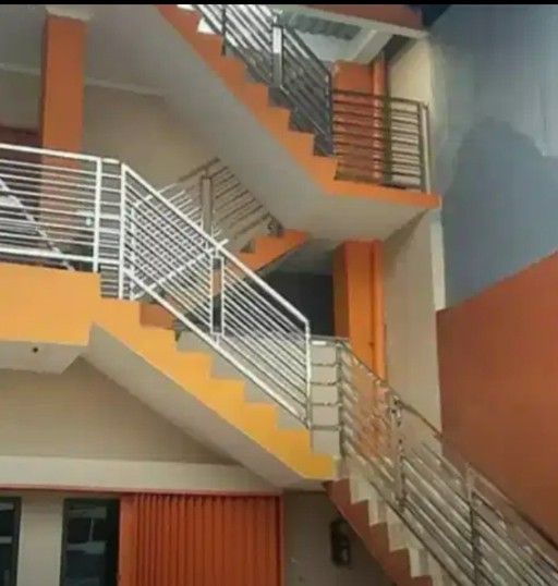 Reling tangga Stainles kaca, Perabotan Rumah di Carousell