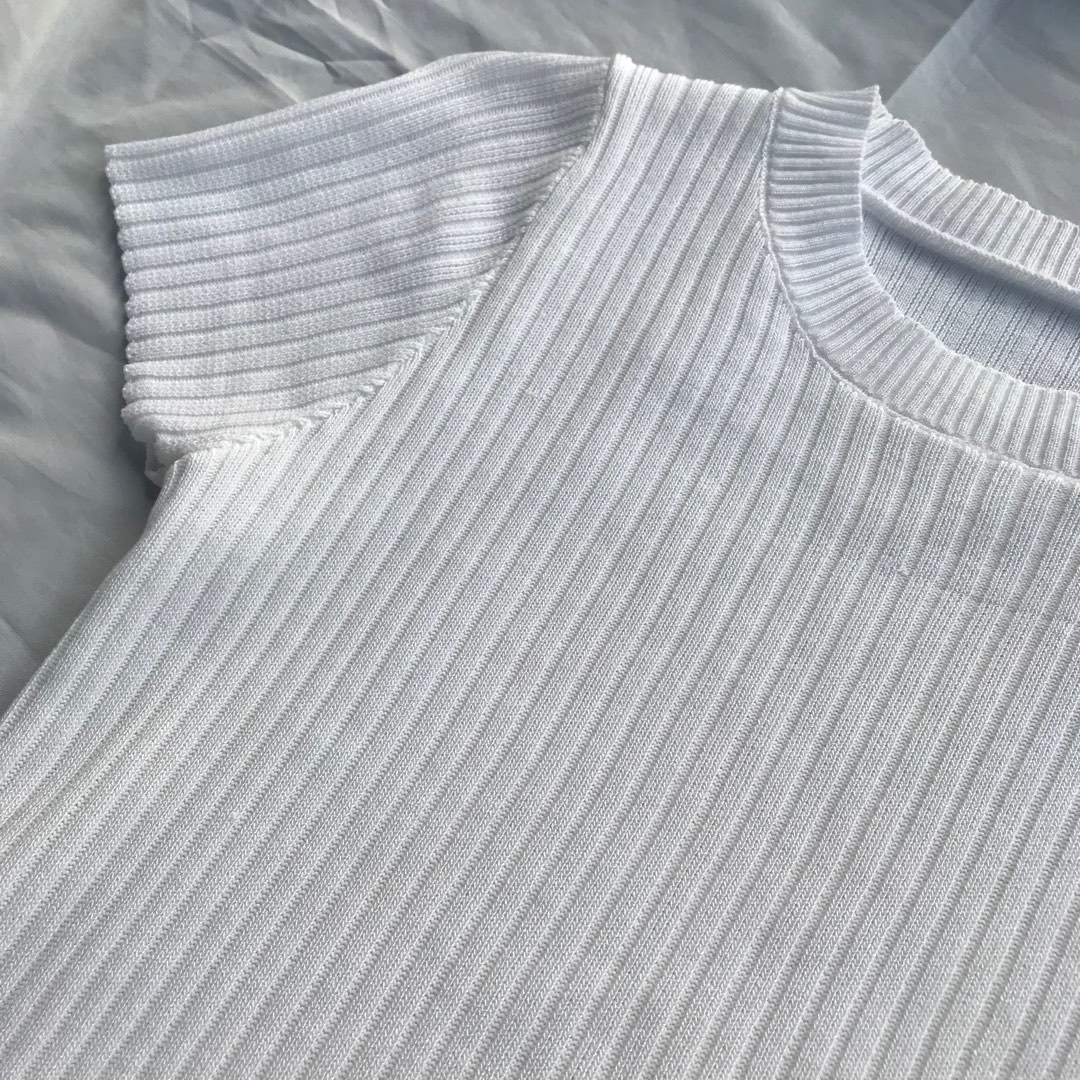 ribbed white top, Women's Fashion, Tops, Blouses on Carousell