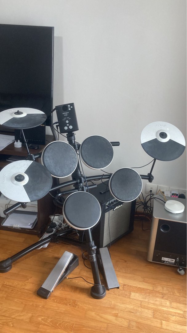 Roland Electric drum set, Hobbies & Toys, Music & Media, Musical ...
