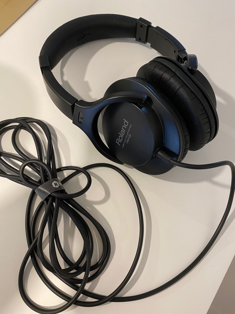 Roland Monitor Headphones RH-5, Audio, Headphones & Headsets on Carousell