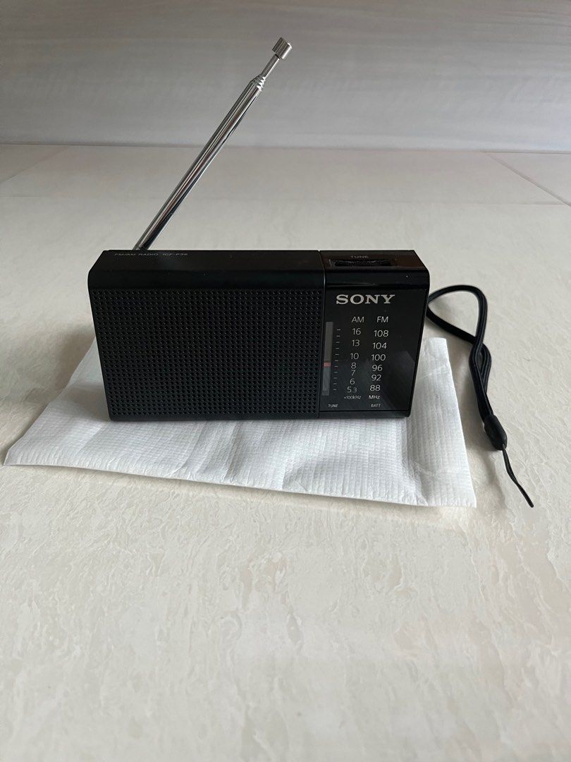 SONY AM/FM radio ICF-P36, Audio, Portable Music Players on Carousell