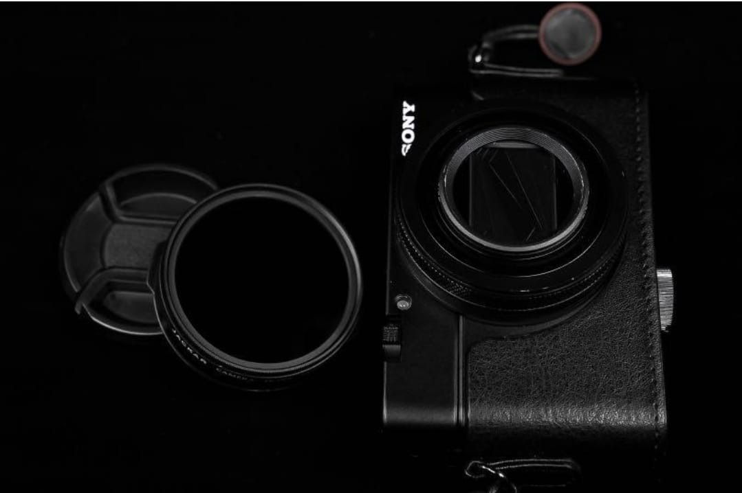 Sony RX100 M7 Kit, Photography, Cameras on Carousell