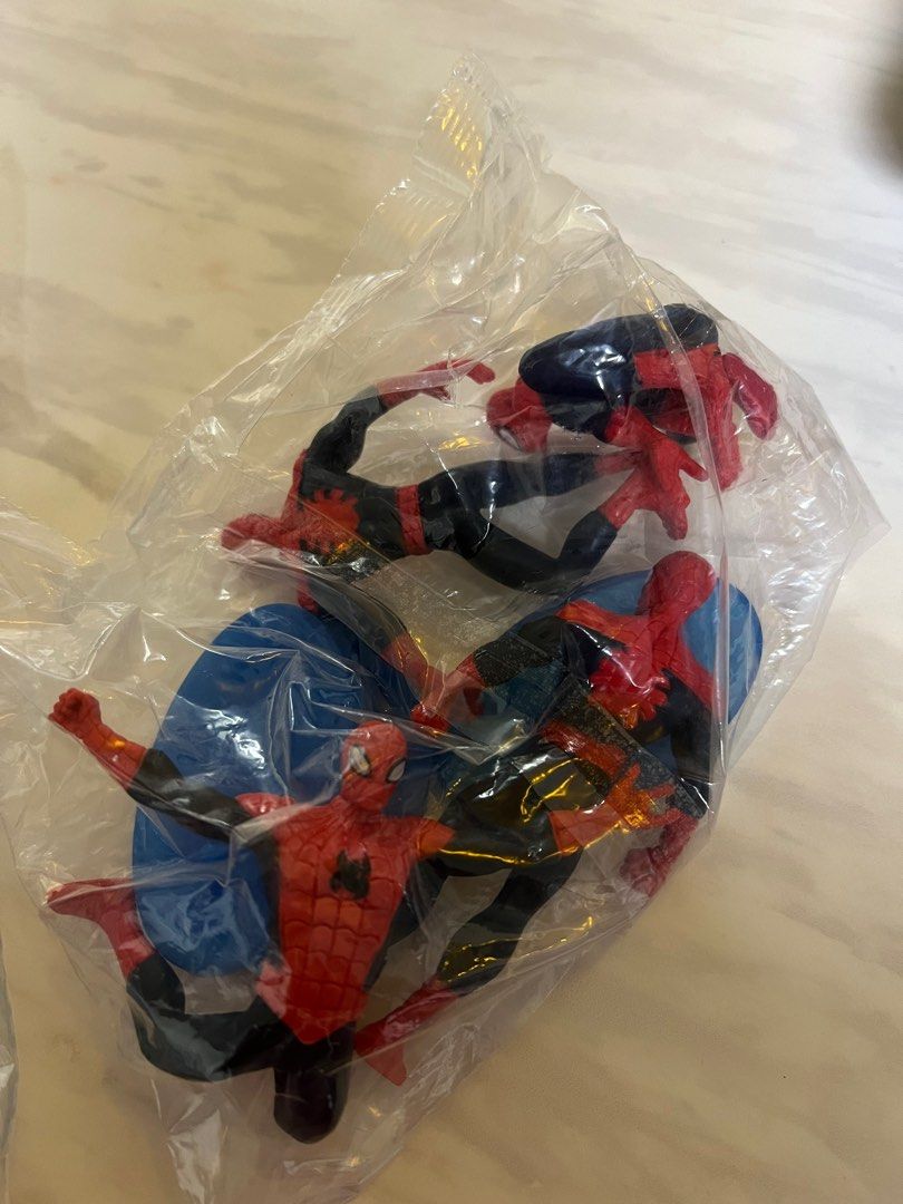 Spiderman banner and 4 spiderman cake toppers, Hobbies & Toys ...