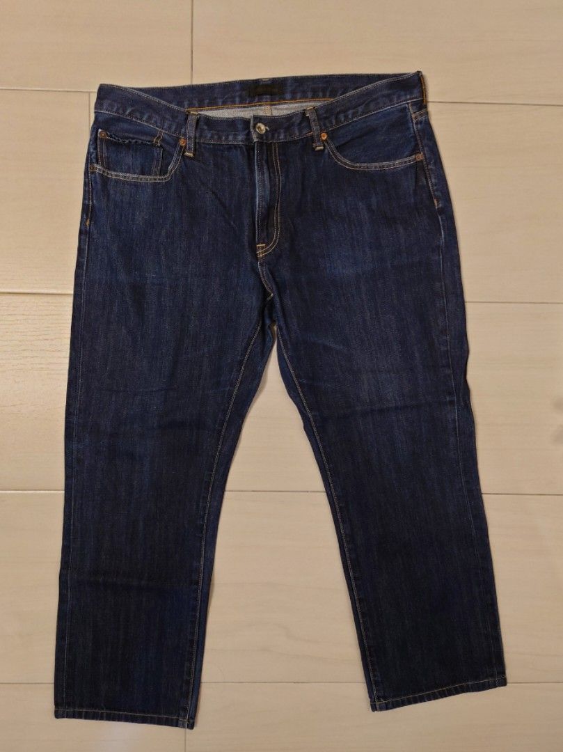 Uniqlo jeans, Men's Fashion, Bottoms, Jeans on Carousell