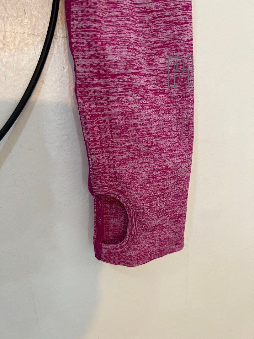 Victoria secret sportswear top, Women's Fashion, Activewear on Carousell