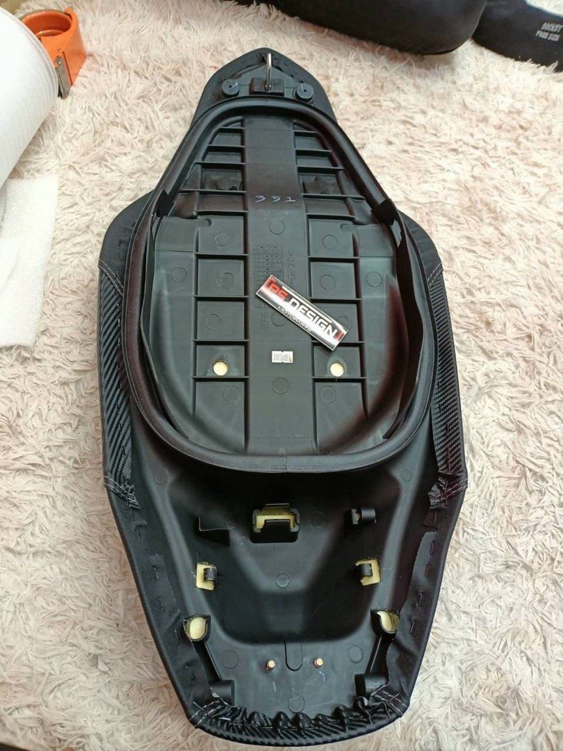 Yamaha Aerox sports seat with custom curse sasuke seal, Motorcycles ...