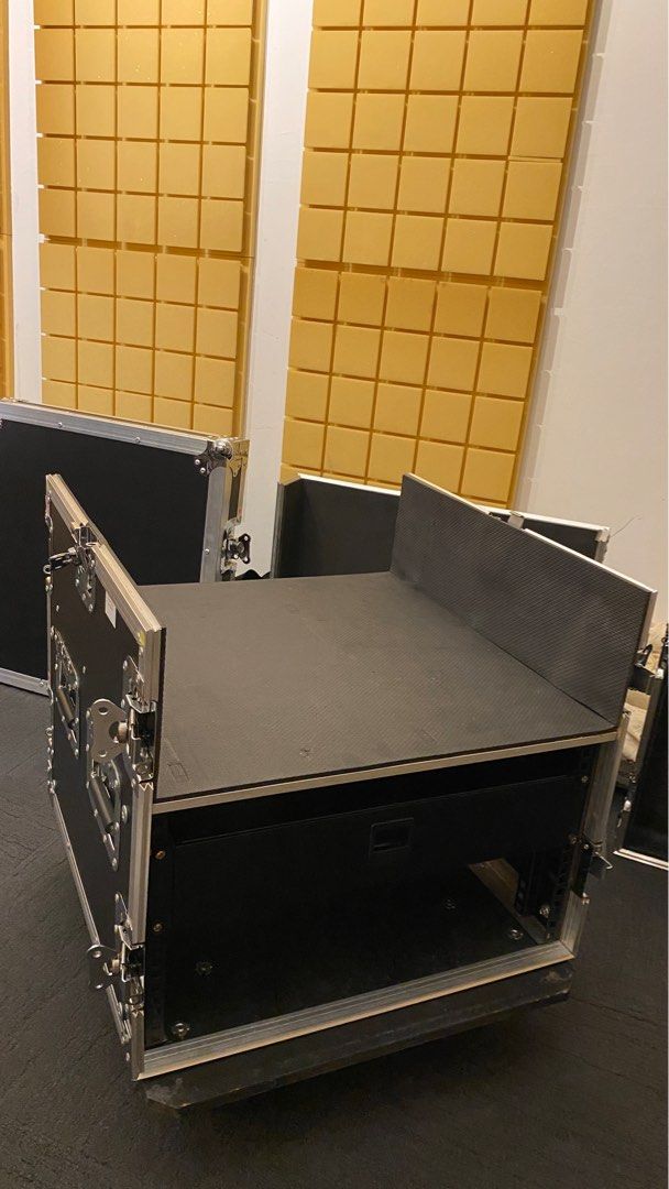 6U Custom Made Flight Case with power strip and drawer, Audio, Portable ...