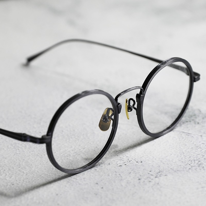 金子眼鏡 , KJ-50 , SIZE:47-21-145, 男裝, 手錶及配件, 眼鏡 - Carousell