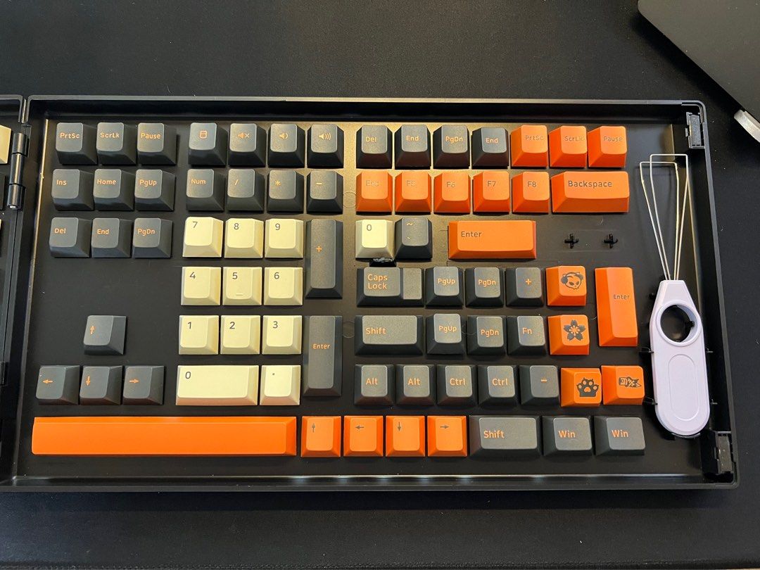 Akko Carbon Retro - Cherry Profile, Computers & Tech, Parts ...