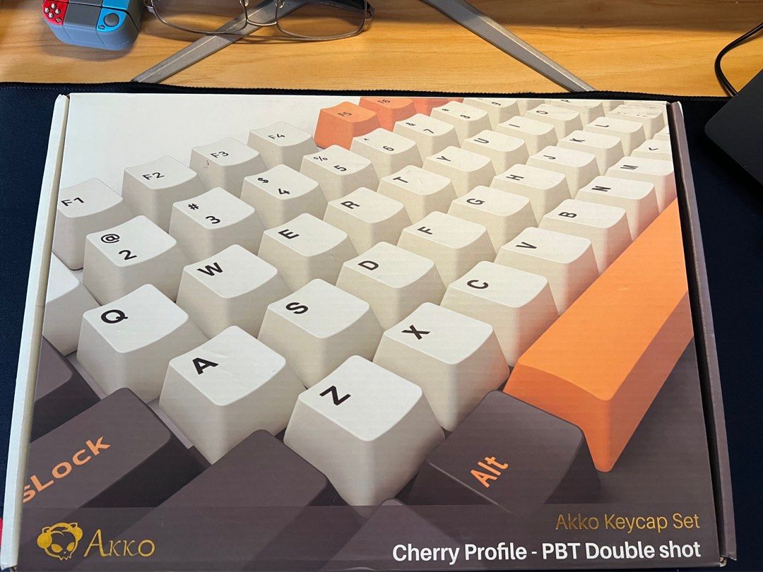 Akko Carbon Retro - Cherry Profile, Computers & Tech, Parts ...