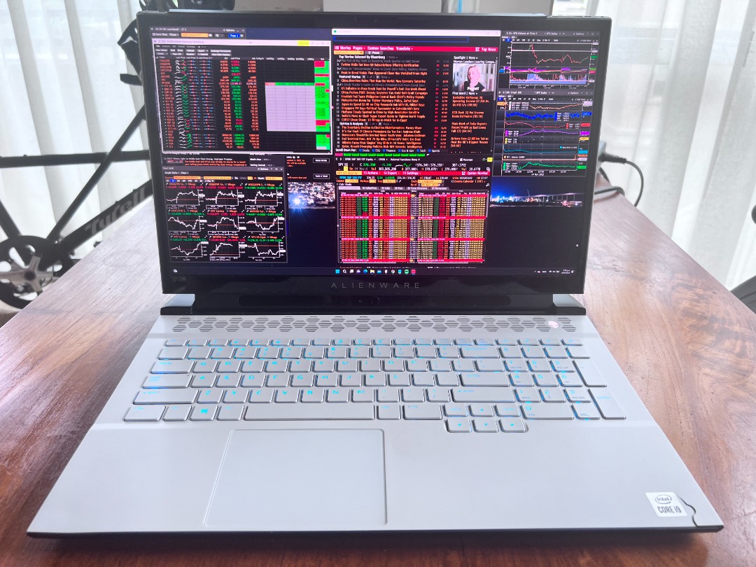 Top Spec 2021 Alienware m17 R4 RTX3080 i9-10980 32GB 1TB NVMe 4K UHD ...