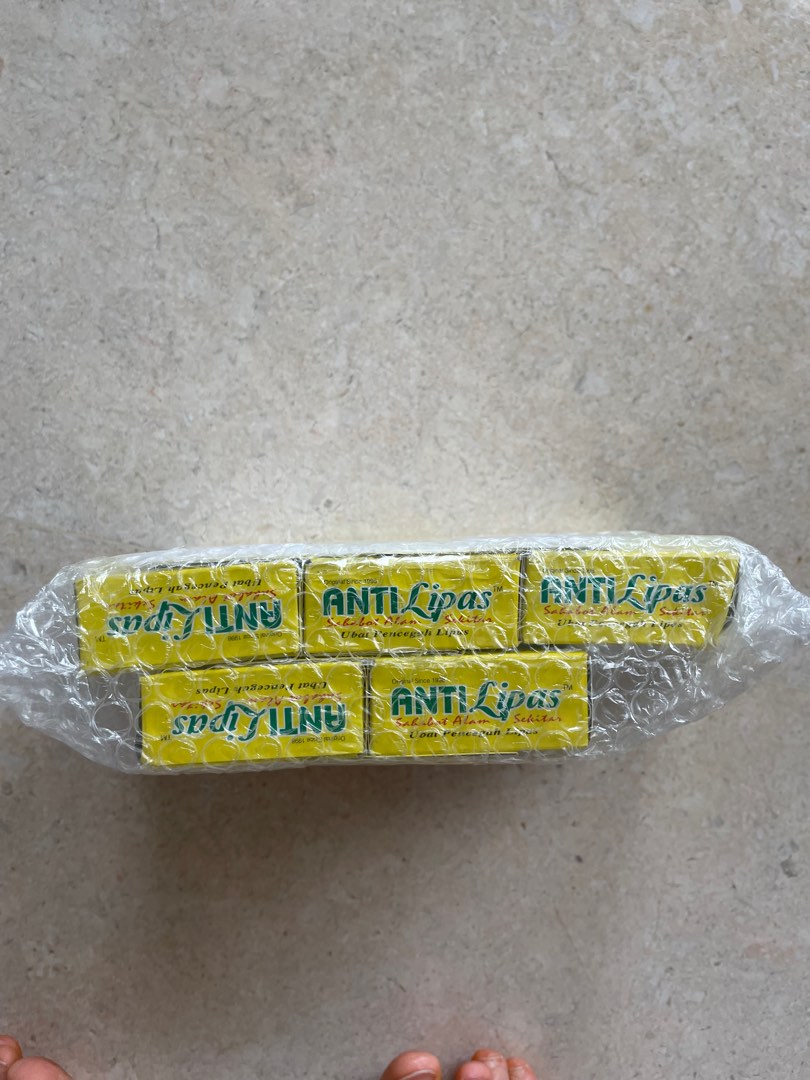 Anti-cockroach gel - 10sgd (normally 25!) - 5 packets, Furniture & Home ...