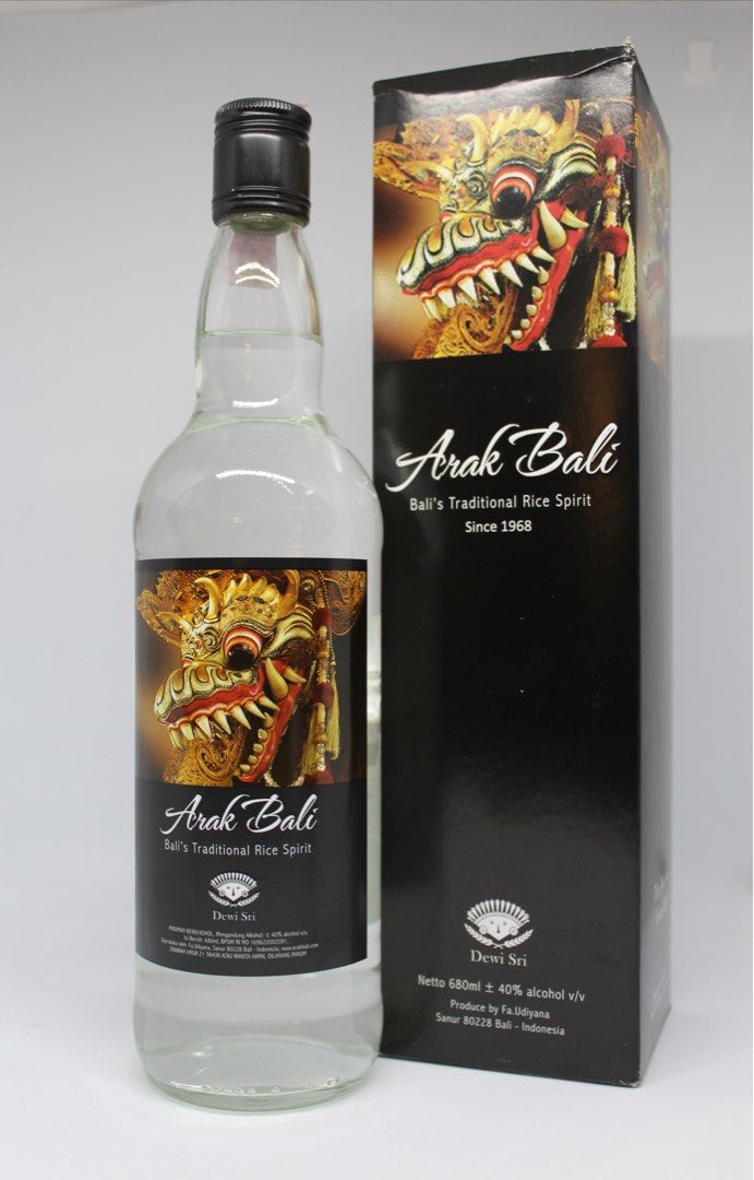 Arak bali 700ml, Makanan & Minuman, Makanan Instan di Carousell