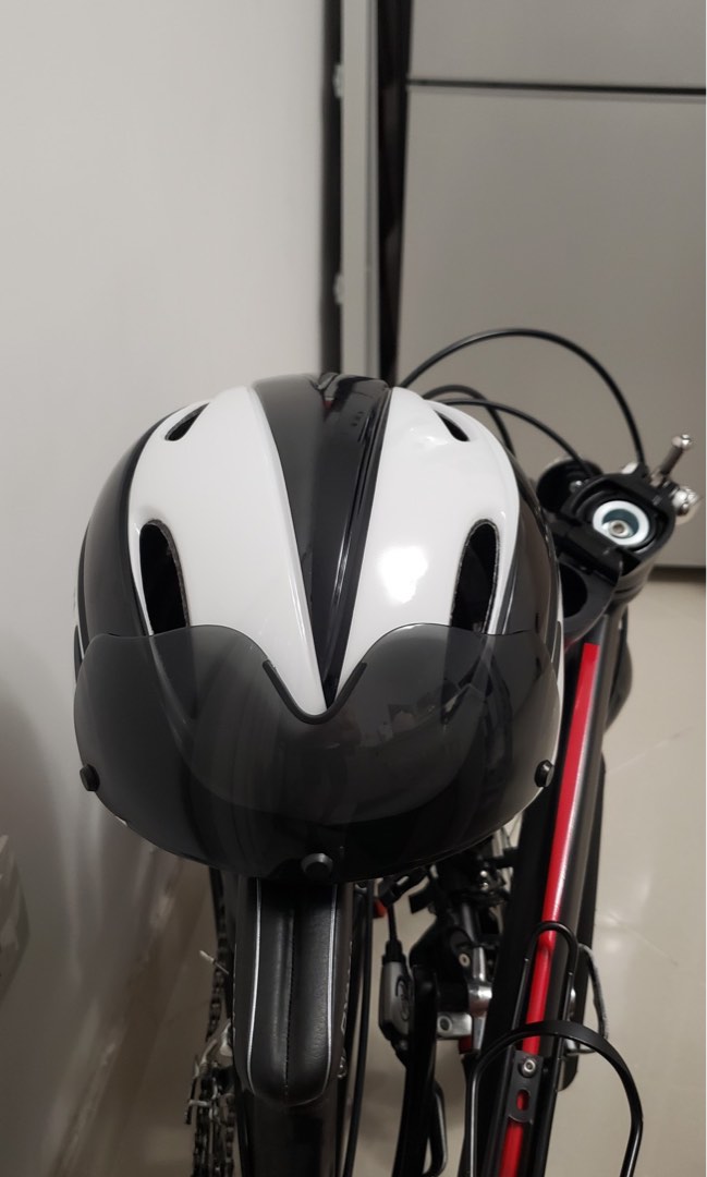 Dahon Helmet, Sports Equipment, Bicycles & Parts, Parts & Accessories ...