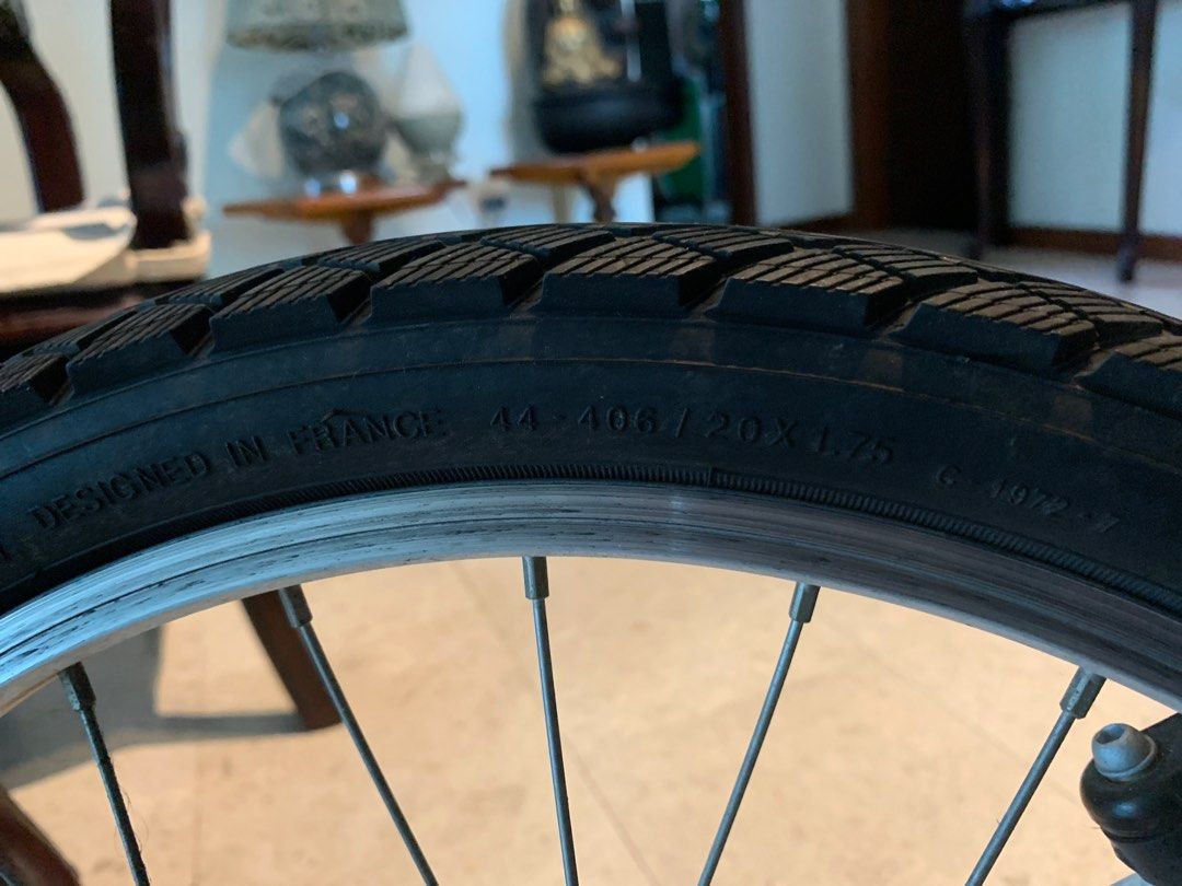 Decathlon B-TWIN child bike (Aged 8+), Sports Equipment, Bicycles ...