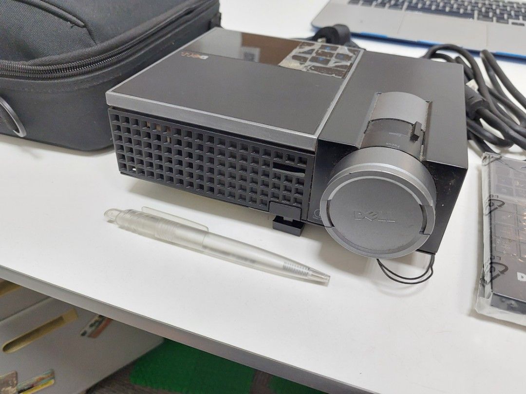 Dell portable projector, Computers & Tech, Office & Business Technology ...