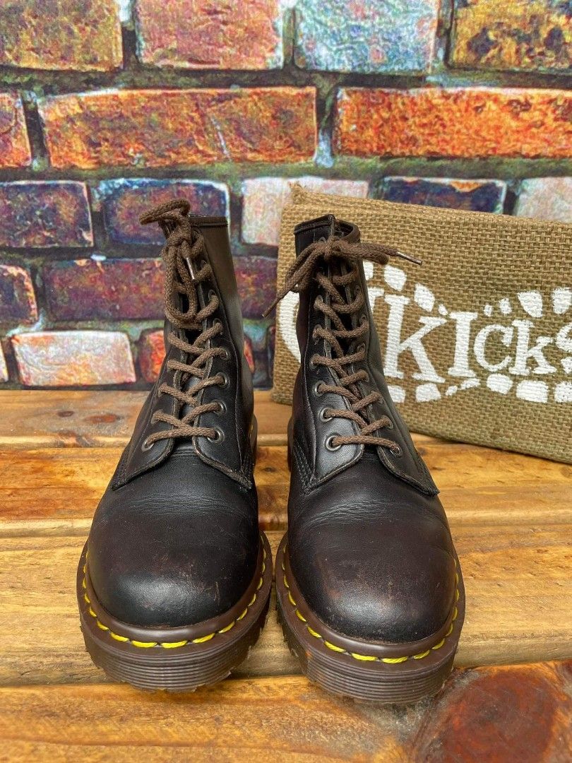 Dr. Marten's vintage 1460 uk4 MIE, Women's Fashion, Footwear, Boots on Carousell