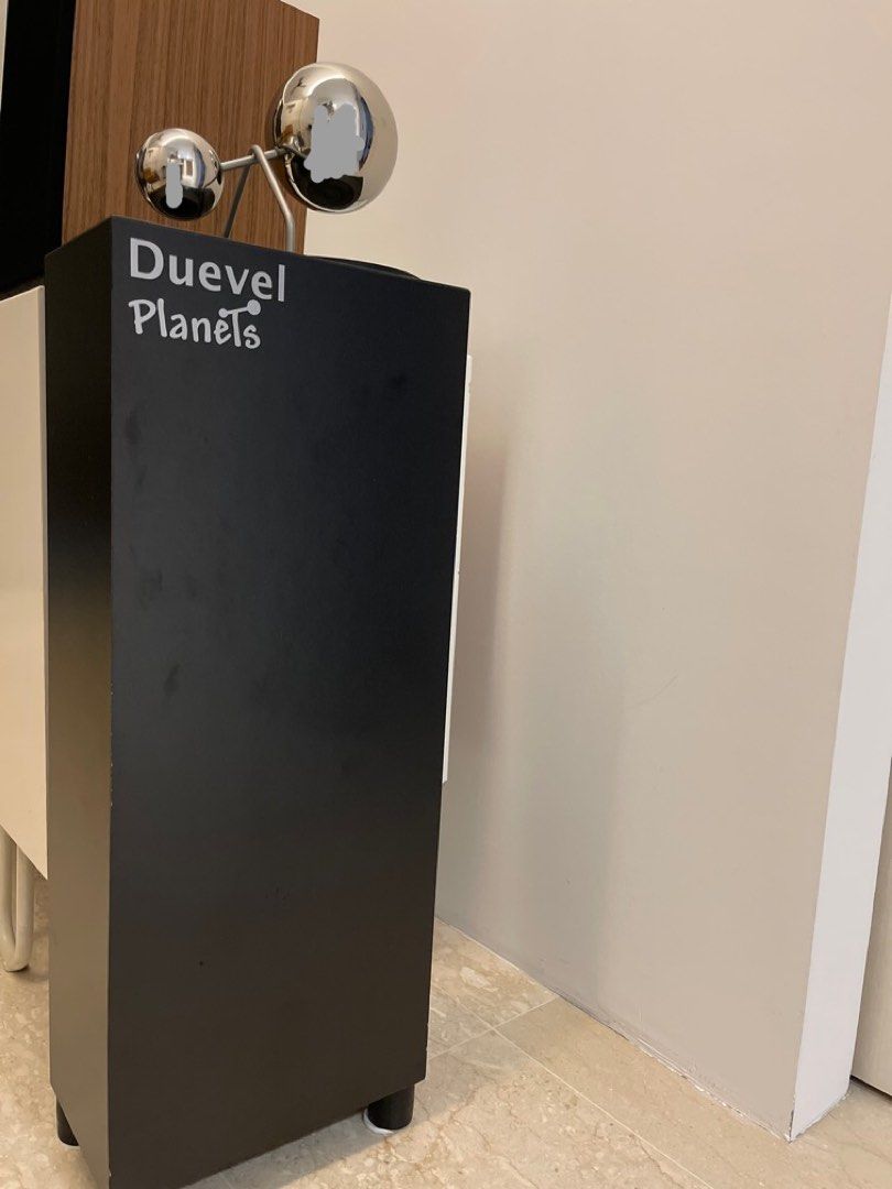 Duevel Planets designer omni directional hifi speakers, Audio ...