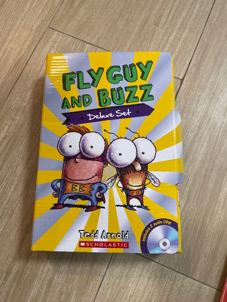 Fly guy and buzz(deluxe set ) only 14 books with CD, 興趣及遊戲, 書本 & 文具, 小說 ...