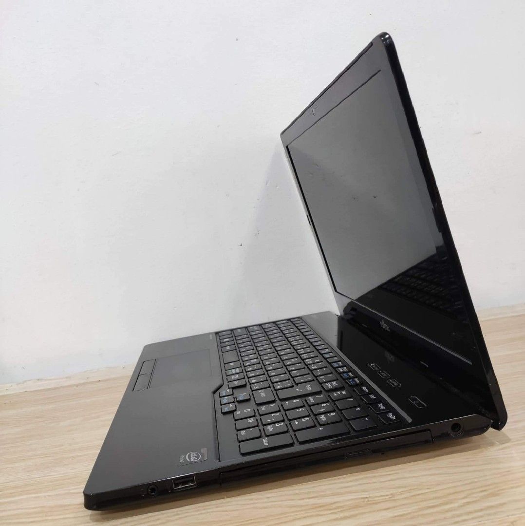 Fujitsu SLIMTYPE Laptop 5th Generation, Computers & Tech, Laptops ...