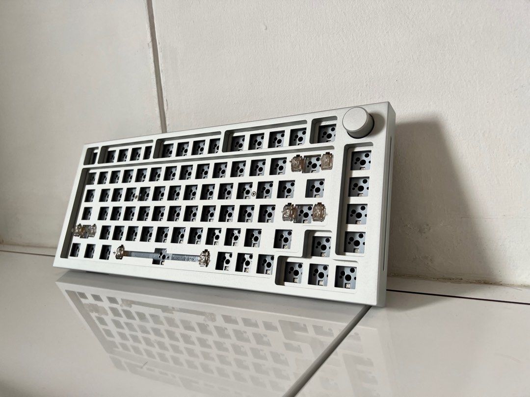 GMMK Pro 75% Keyboard Kit White Ice, Computers & Tech, Parts ...