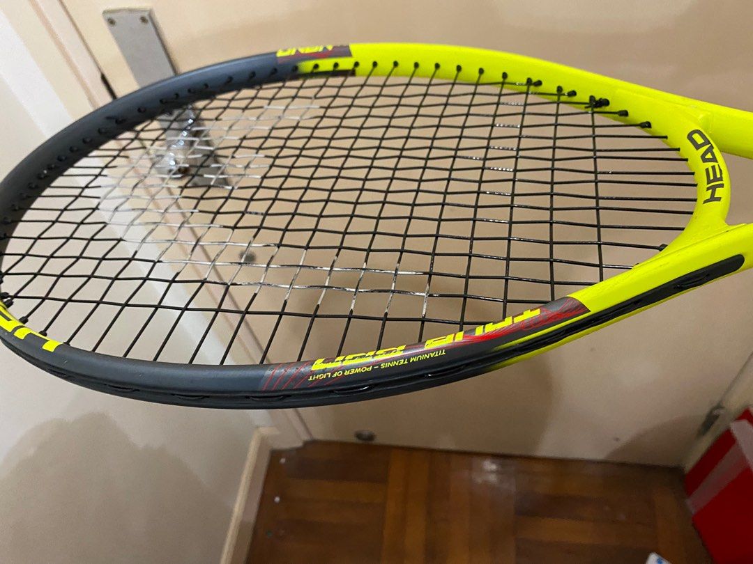 Head tour pro tennis racket, 運動產品, 運動與體育, 運動與體育 - 球拍和球類運動 - Carousell