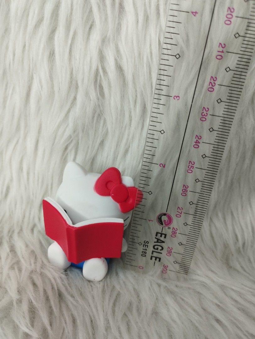 Hello Kitty Hide and Seek Figure Gacha, Hobbies & Toys, Toys & Games on ...