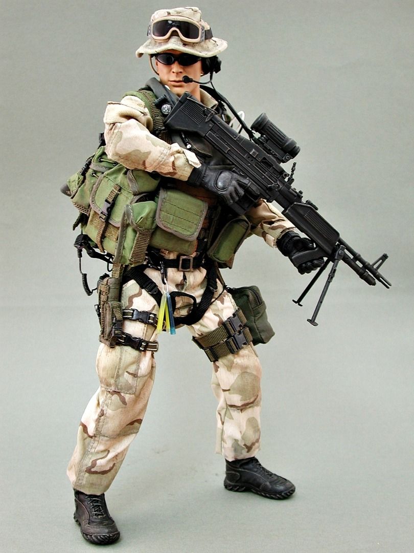 Hot Toys U.S. Navy SEAL Water Edge Operation MK43 MOD0 Gunner, Hobbies & Toys, Toys & Games on ...