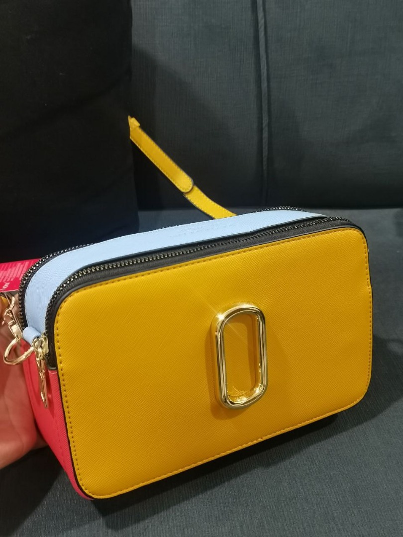 HOW R u sling bag, Women's Fashion, Bags & Wallets, Cross-body Bags on ...