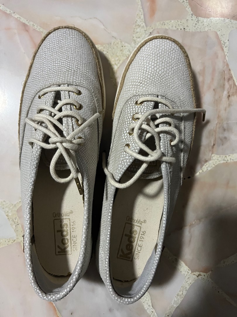 KEDS sneakers, Women's Fashion, Footwear, Sneakers on Carousell