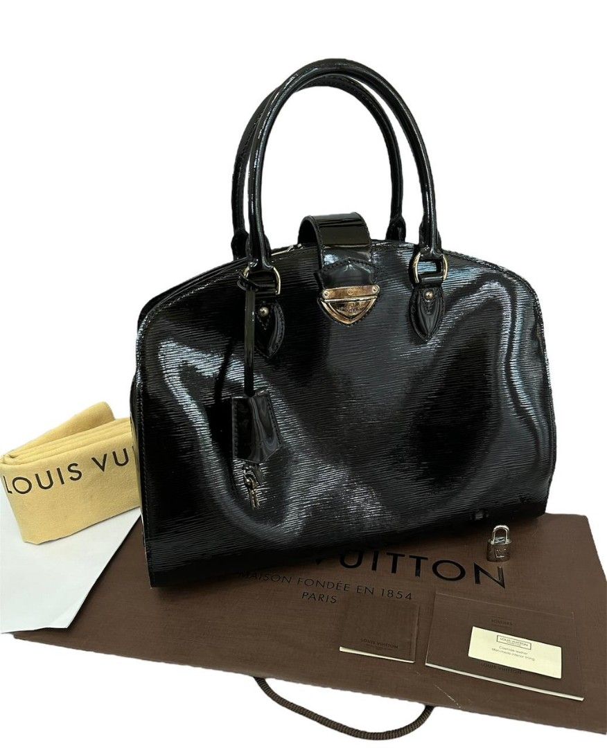 LV pon neuf GM epi patent leather 37x25cm black colour mulus banget ... LV pon neuf GM epi patent leather 37x25cm black colour mulus banget ...