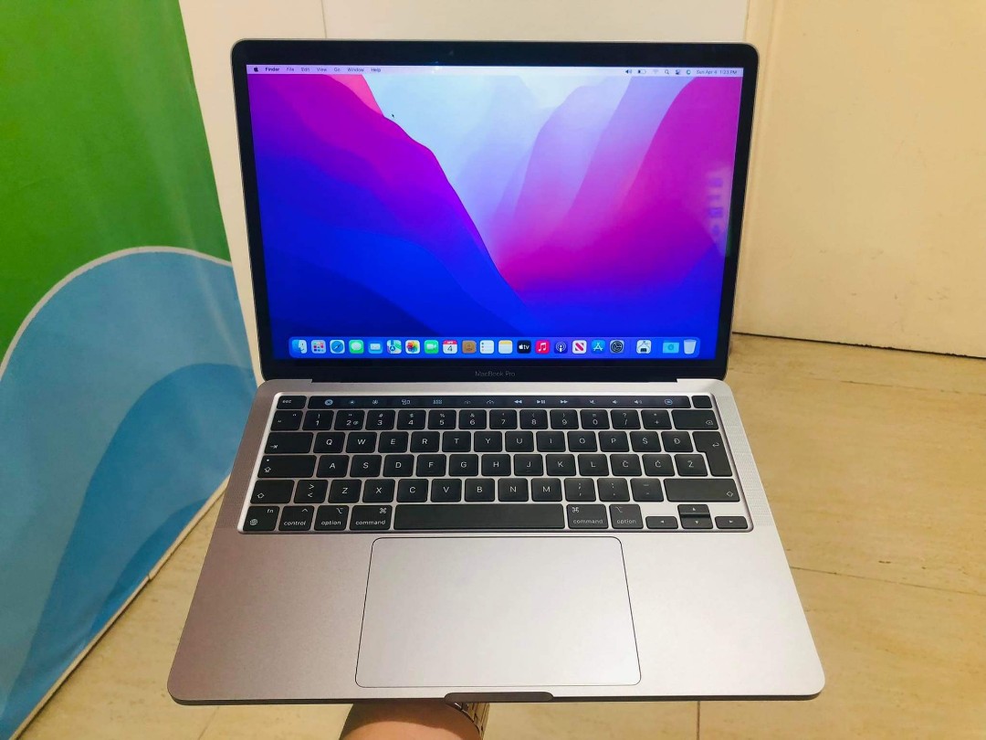 Macbook Pro (13-inch, M2 2022) 8GB 256 SSD Storage Os Monterey ...