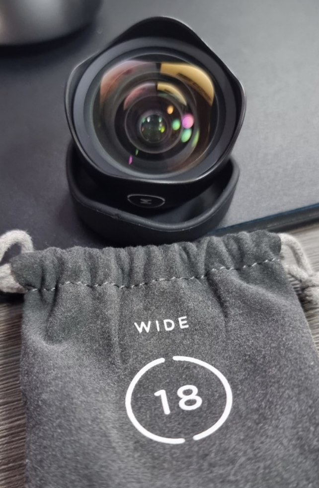 MOMENT LENS 18mm, Photography, Lens & Kits on Carousell