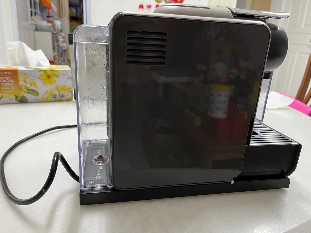 Nespresso Lattissima Touch Coffee Machine (Silver), TV & Home ...