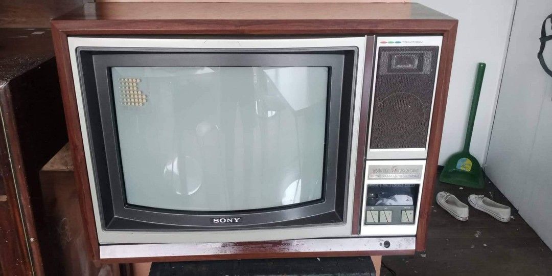 Old Sony TV, Hobbies & Toys, Memorabilia & Collectibles, Vintage ...