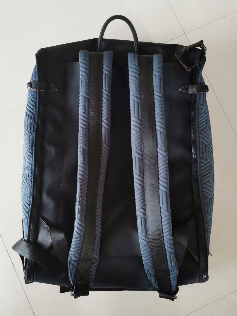 OG price >S$200 Frequent Flyer backpack (HK exclusive premium brand ...