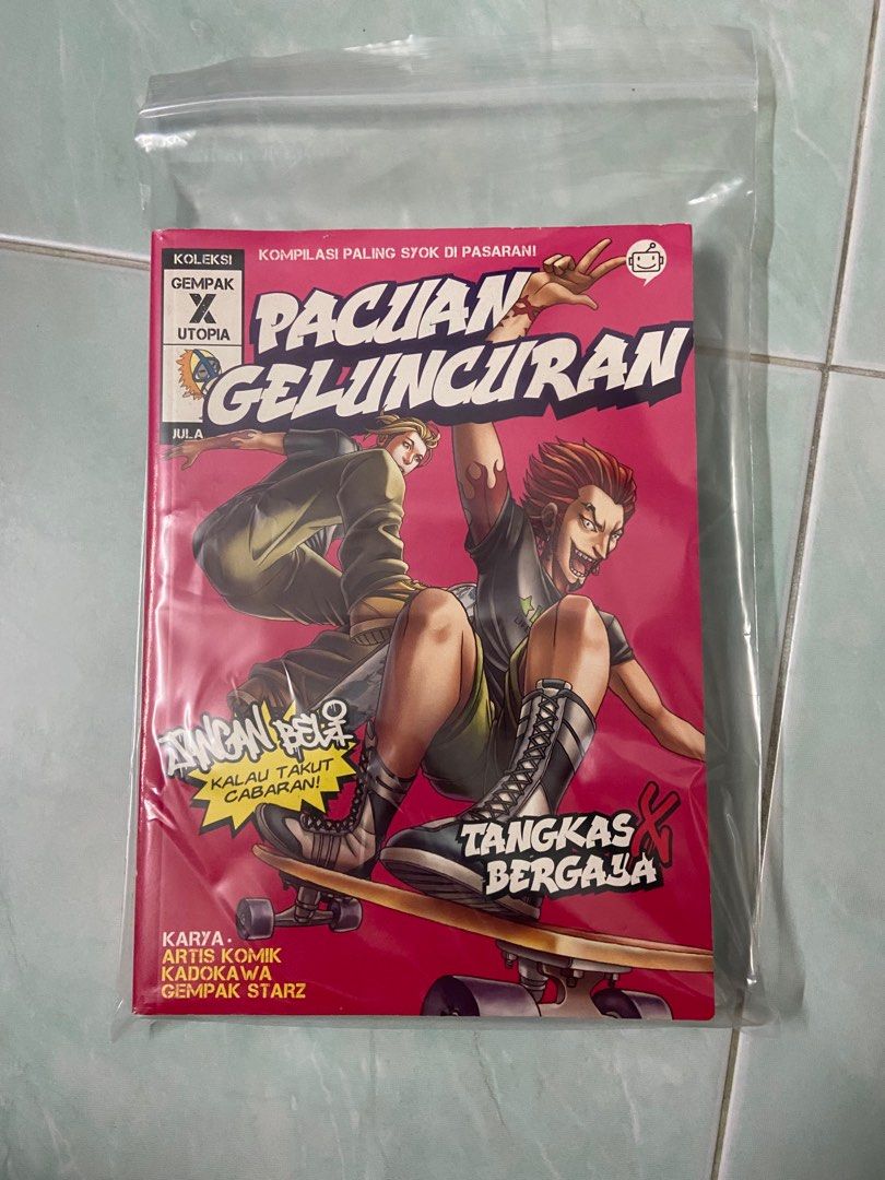 PACUAN GELUNCURAN GEMPAK STARZ KADOKAWA, Hobbies & Toys, Books ...