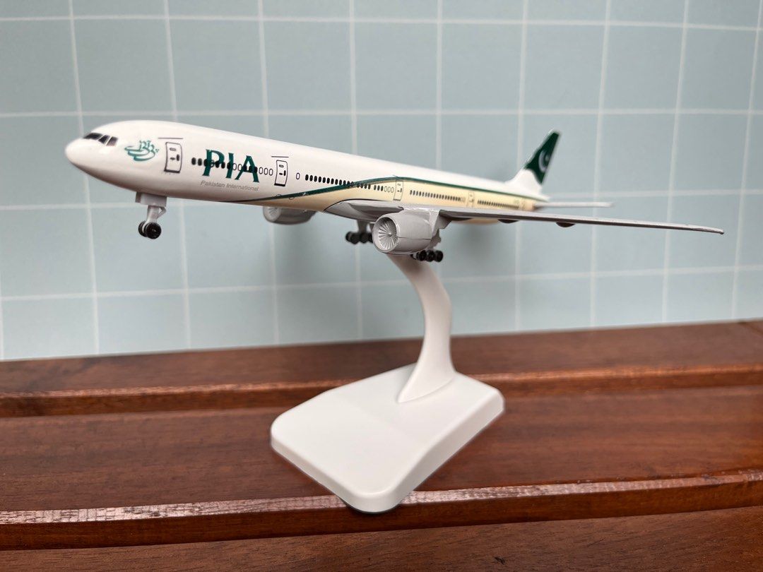 Pakistan Airlines Boeing 777-300er model plane, Hobbies & Toys, Toys ...