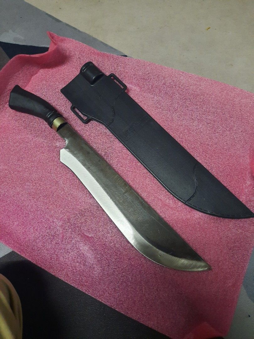 Parang kebun golok sam lee, Furniture & Home Living, Gardening, Grass Mowers & Trimmers on Carousell